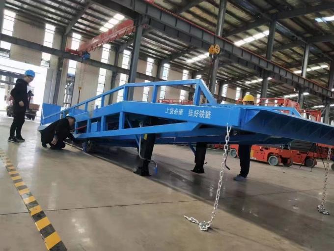 10T Manual Vertical Mobile Dock Levelers Container Unloading Ramps